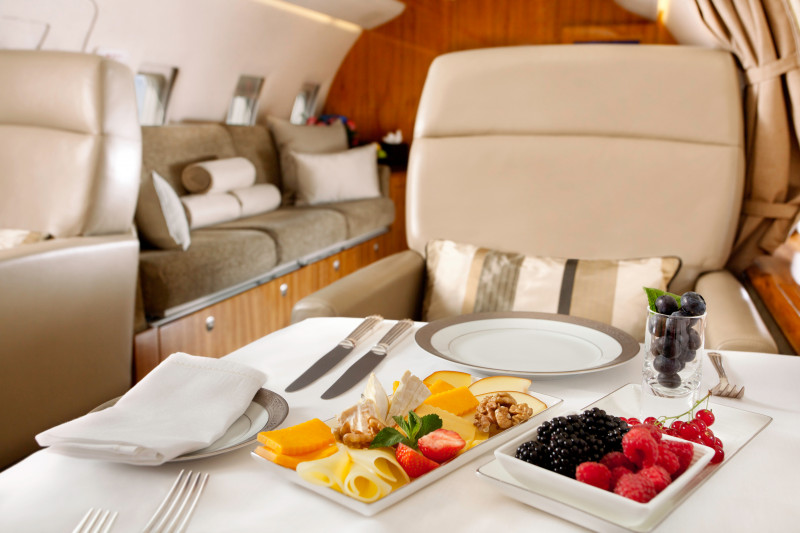 Perks of Flying Business Class - Blog - CEOFLIGHTS | Best Business ...